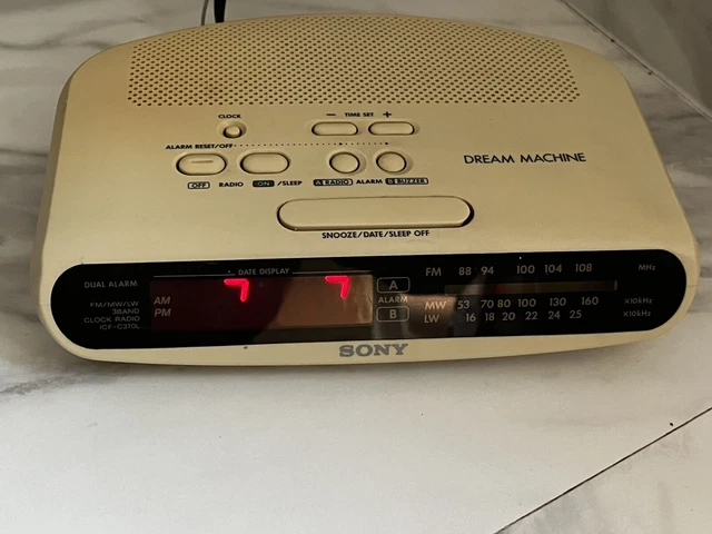 VINTAGE SONY DREAM Machine ICF-C370L Radio Alarm Cloak £14.99 - PicClick UK