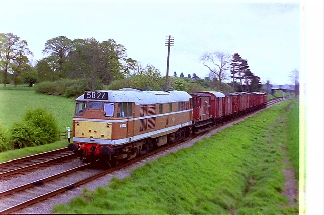 35MM RAILWAY COLOUR Negative Class 31 D5830 at Loughborough £1.95 ...