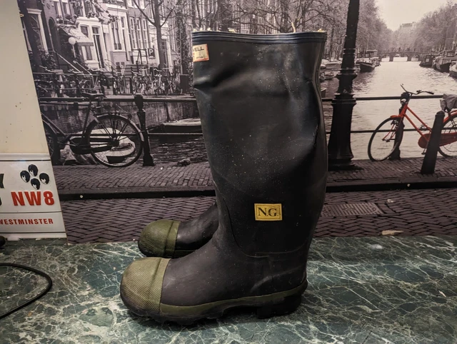 VINTAGE UNIROYAL ROCKWELL Mens Safety Rubber Wellies size 7 EU 41 £27. ...
