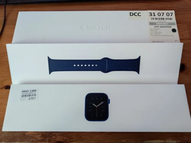 APPLE WATCH 6TH Generation 44mm Navy Aluminium GPS. Boxed with Straps ...