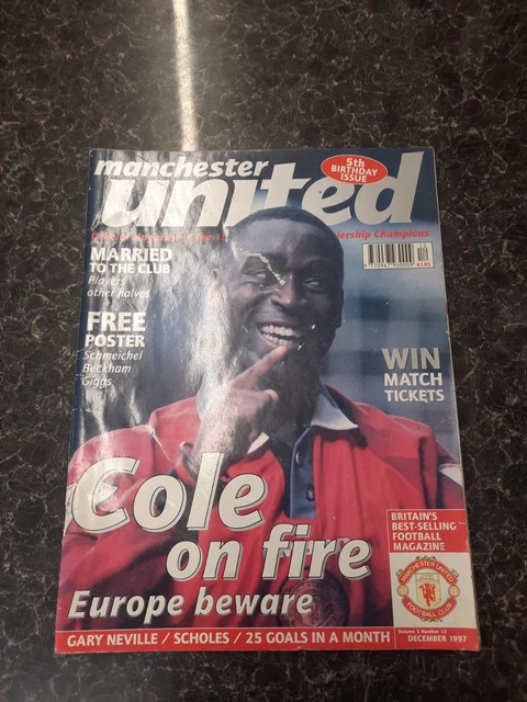 MANCHESTER UNITED OFFICIAL Magazine Volume 5 Number 12 *December 1997 ...