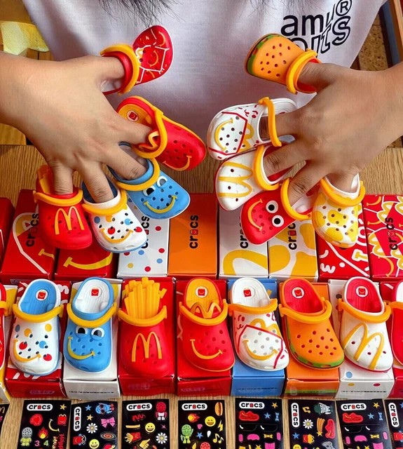 2024 MCDONALD'S HAPPY MEAL Mini Toy Crocs Car Key Chain Bag Pendant ...
