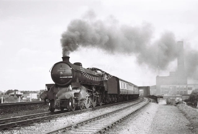 PHOTO BRITISH RAILWAYS Steam loco 61143 Thompson B1 5MT 4-6-0 ...