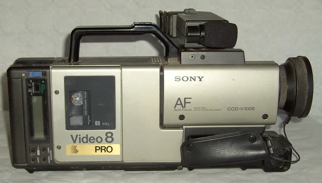 SONY / VIDEO Camera Recorder / CCD-V100E / Video 8 Pro / ev. Defekt ...