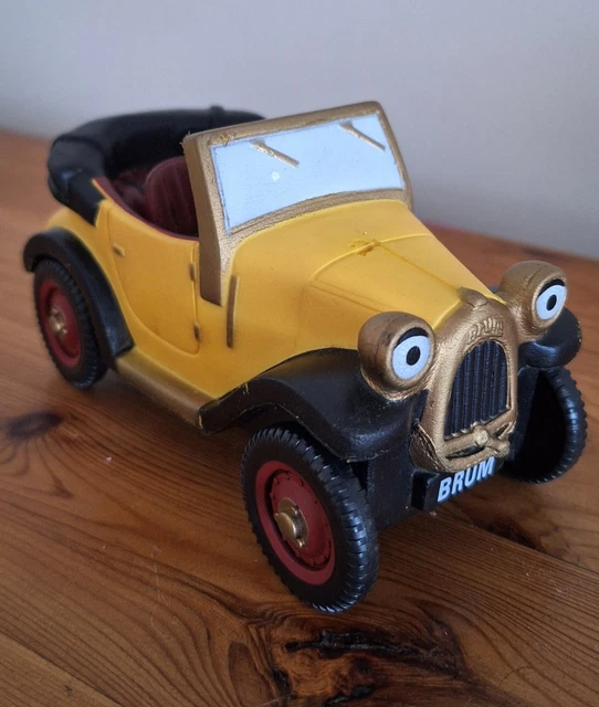GOLDEN BEAR BRUM Wibbly Wobbly Friction Toy Car Ragdoll 2002 RARE Foam ...