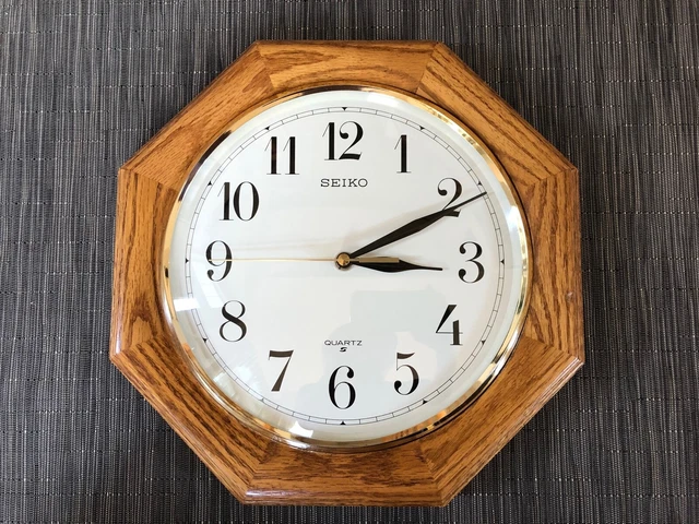 SEIKO SOLID OAK octagonal quartz wall clock. QXA102BC NICE! Tested ...