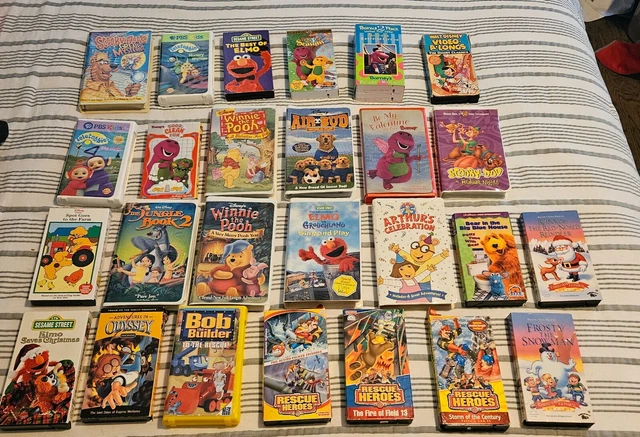 KIDS & FAMILY Shows on VHS - You Pick! Disney, Scooby, Clifford, Barney ...