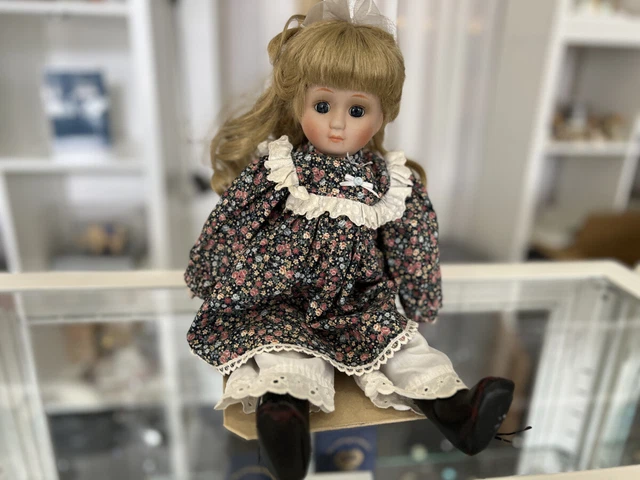 POUPON DE COLLECTION Poupée Porcelaine Poupée 39 Cm. État Parfait EUR 24,04 - PicClick FR