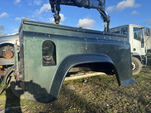 LAND ROVER DEFENDER 90 Rear Tub £650.00 - PicClick UK