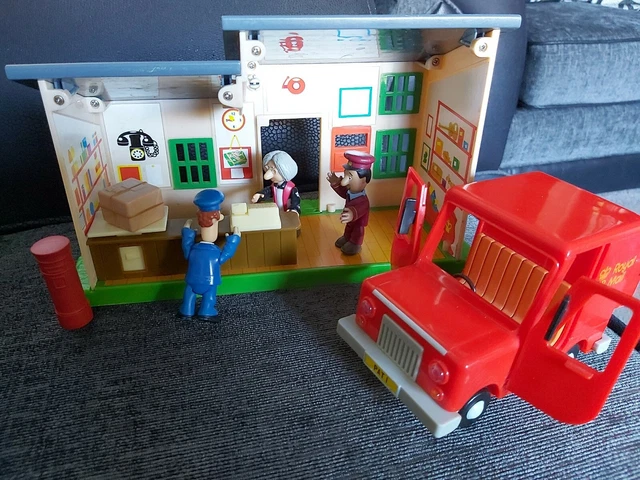POSTMAN PAT TOYS :Mrs Goggins post office,Pat & van,figures ...