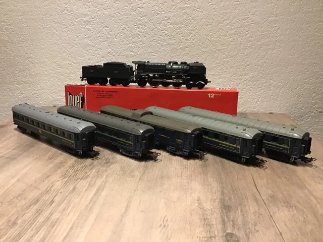 MODÉLISME FERROVIAIRE HO - Rame de 5 voitures CIWL avec 231C60 remotorisée EUR 60,00 - PicClick FR