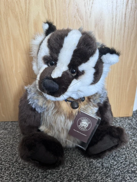 CHARLIE BEARS GORDON Badger - CB141470 40cm Designed By Isabelle Lee ...