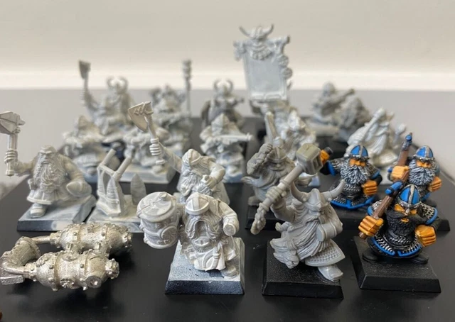 WARHAMMER FANTASY DWARFS Dwarf Warriors Regiment, 16 Plastic Models ...