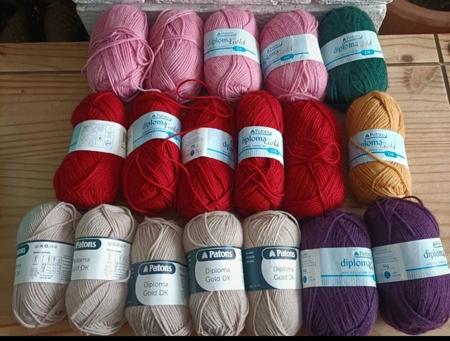 18 X 50G Paton's Diploma Gold Mixed Colour Balls Wool Yarn *New* Joblot ...