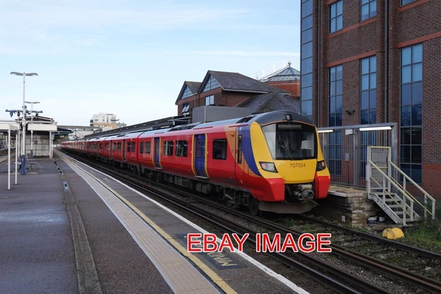 PHOTO CLASS 707 Setde-Branded Swt 707024 & 707030 (2) At Guildford 04/01/24 £1.85 - PicClick UK