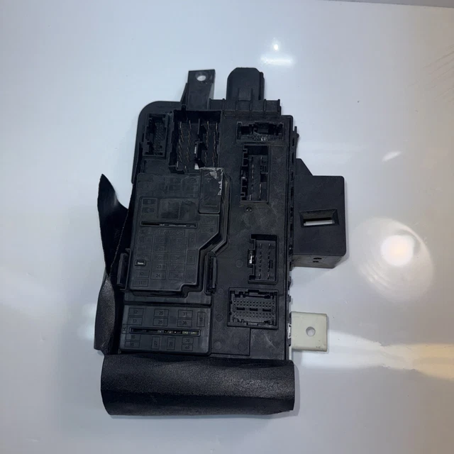 2010-2014 FORD MUSTANG Front Body Control Module Bcm Oem Br3T 15604 Cb ...