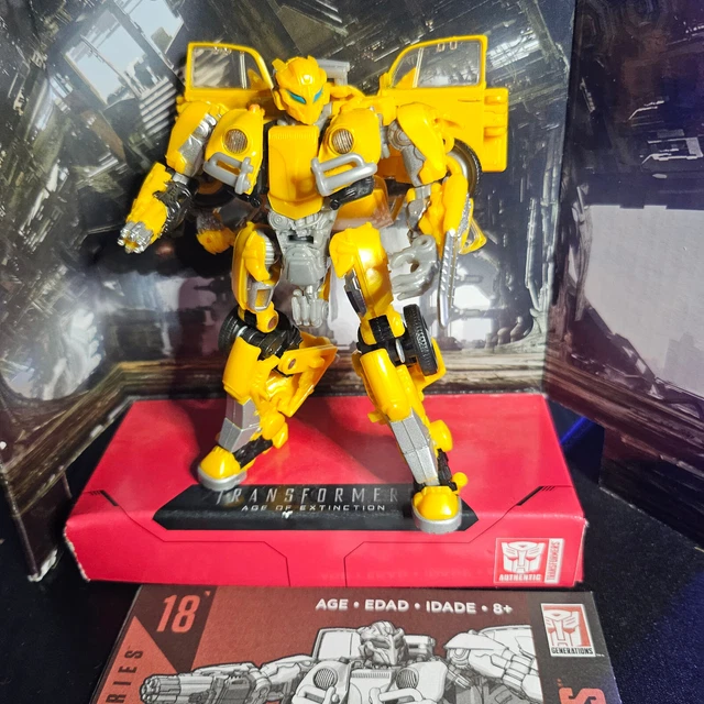 TRANSFORMERS BUMBLEBEE STUDIO Series 18 Deluxe Bumblebee Complete loose ...