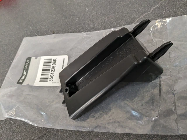 GENUINE RENAULT KADJAR Rear Bumper Bottom Holder (850422606R) £21.95 ...