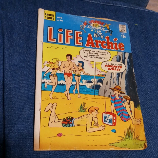 LIFE WITH ARCHIE #76 Comic 1968 Dan DeCarlo Beach TV Reggie Betty ...