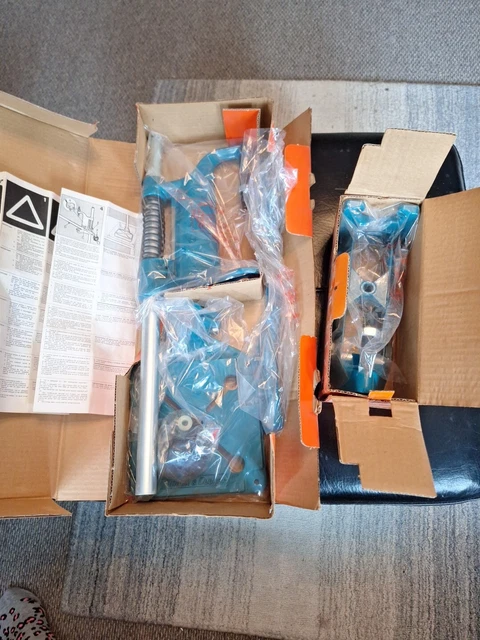 BLACK& DECKER GD80 Vertical Drill Stand In BOX NEW + Horizontal Drill ...