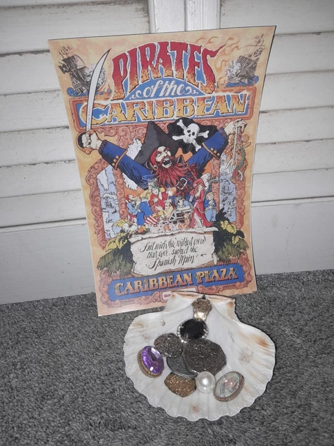 DISNEY WORLD PIRATES Of The Caribbean Prop Treasure Coins Display From ...