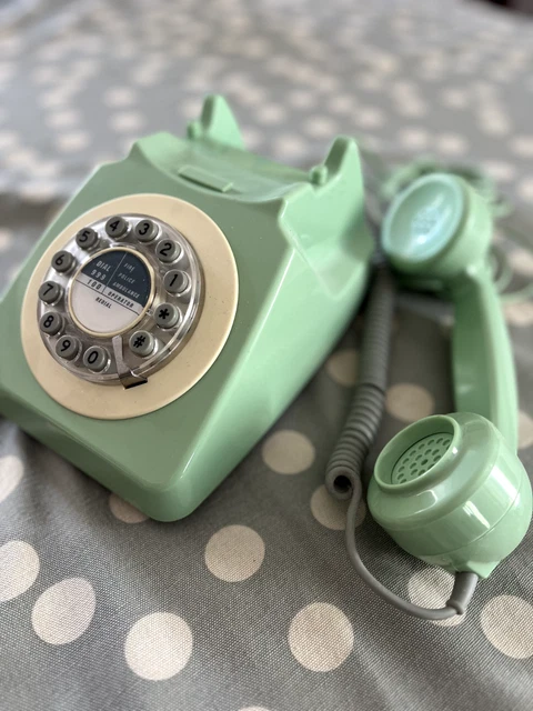 WILD & WOLF #746 Phone. NINETEEN SIXTIES DESIGN CLASSIC. Swedish Green ...