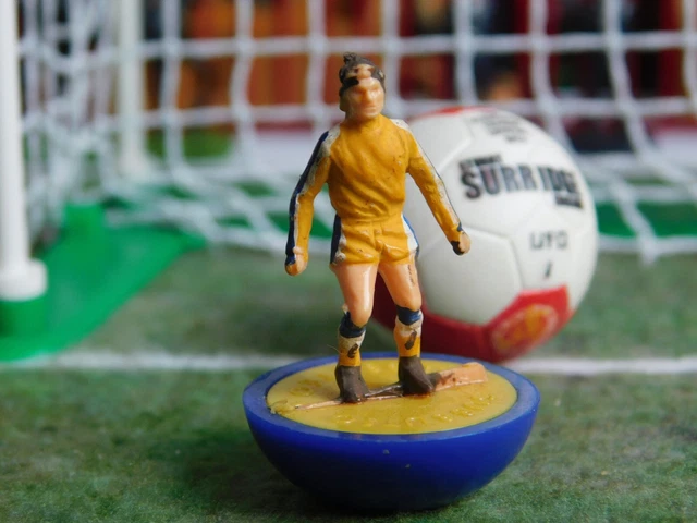 VINTAGE 1970S SUBBUTEO - CLASSIC HEAVYWEIGHT SPARE - LEEDS UTD # 208 ...