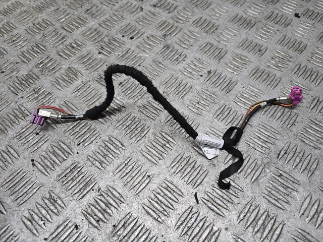 BMW 320 3 Seriesd F30 Xdrive M Sport 2013-2015 Lvds Cable 9321939-01 £ ...