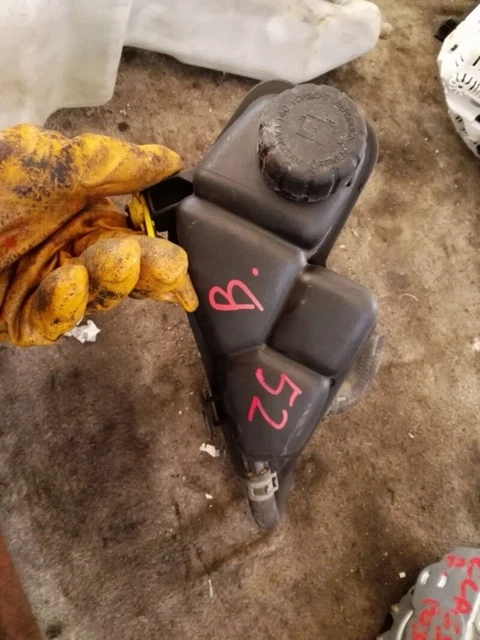 RÉSERVOIR EXPANSION POUR MERCEDES-BENZ CLASSE A LUNGA (V168) 5-portes ...