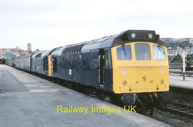 RAILWAY PHOTO - Class 25 BR Blue Euston Bound - 25 089 25 110 £2.00 ...