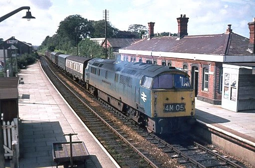 ORIGINAL COLOUR SLIDE of D1010 BR class 52 Western diesel hydraulic ...