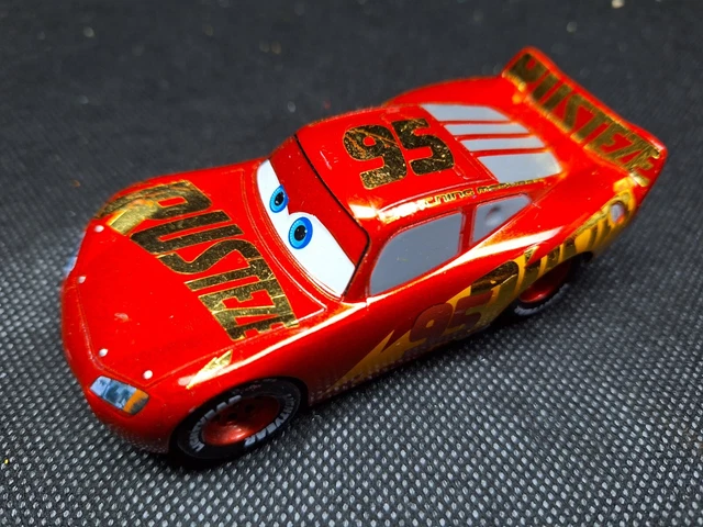 RUSTEZE LIGHTNING MCQUEEN Disney Pixar Cars Red Diecast Large Toy £10. ...