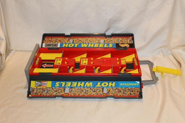 MATTEL HOT WHEELS Drag Track Launcher 1997 Red Goodyear Simpson ...