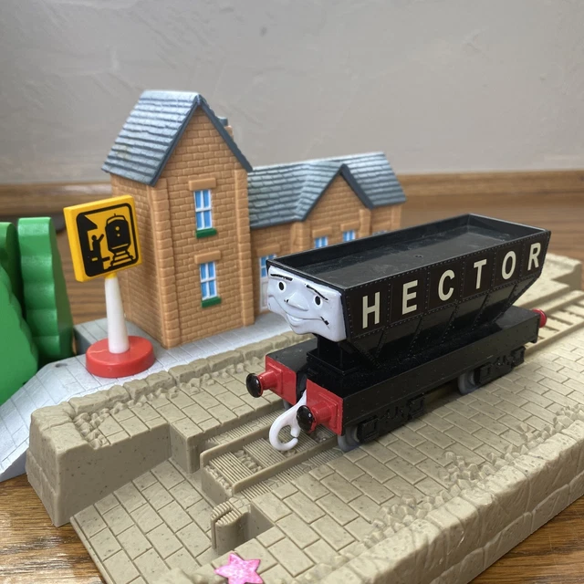 THOMAS & FRIENDS TrackMaster Train Tank Engine Hector Hopper Car Hit ...