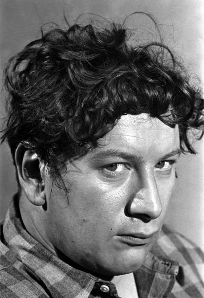 PETER USTINOV POSES for a portrait 1950s Old Photo 1 $9.00 - PicClick AU