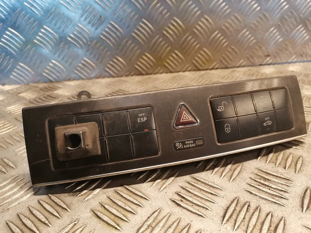 MERCEDES-BENZ C W203 Centre Console Hazard Switch Panel 2038707910 EUR ...