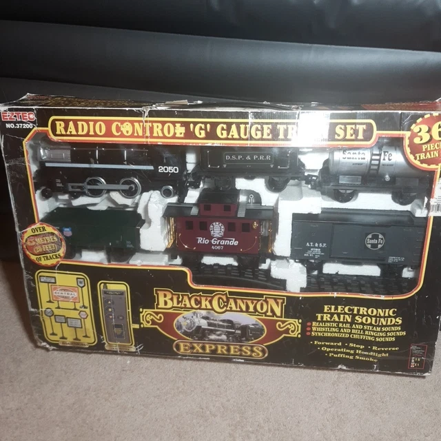 EZTEC BLACK CANYON Express Radio Control G Gauge Train Set 36 Pieces ...