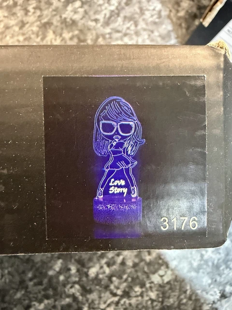TAYLOR SWIFT 3D ILLUSION LAMP new in Box Kids night light Girls £6.52 ...