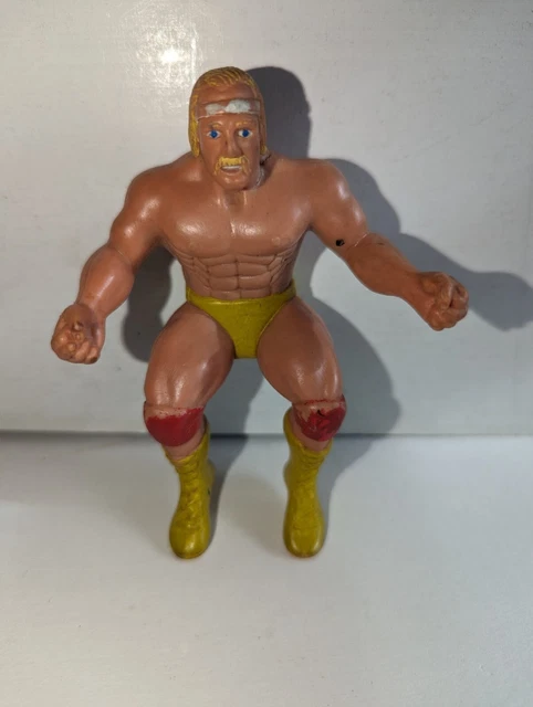 VINTAGE WWF WWE Hulk Hogan Thumb Wrestler Titan Sports Inc - 1985 $3.99 ...