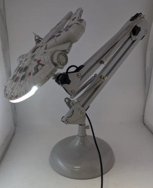 STAR WARS MILLENNIUM Falcon Posable Desk Light £24.99 - PicClick UK