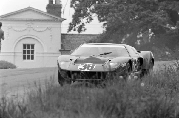 PAUL HAWKINS, FORD GT40 Sports Car 1968 Racing Old Photo 14 EUR 7,24 ...