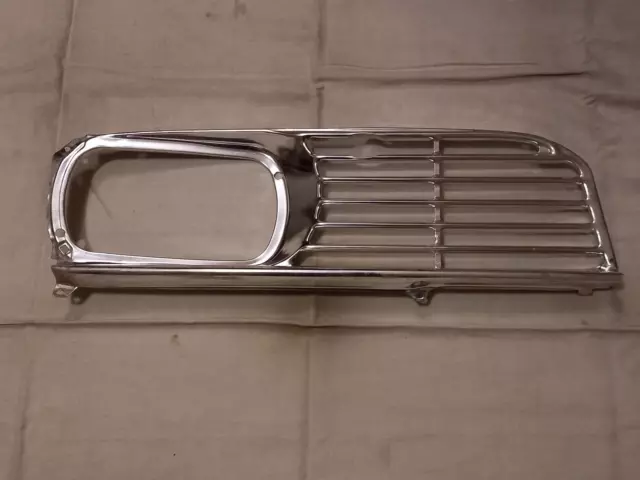 DEMI CALANDRE NEUVE côté droit RENAULT 16 - R 16 - R1150 - R1151 (TS ...