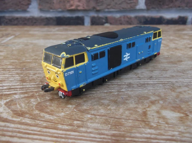 ERTL THOMAS THE Tank Engine & Friends Train - D7101 - BEAR - POST ...