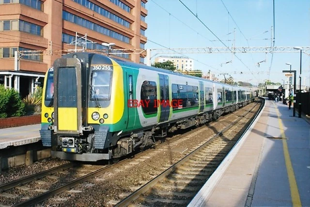 PHOTO CLASS 350 4-Car Emu No 350 255 At Watford Jct On A Euston ...
