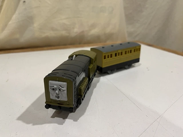 HIT TOY MOTORIZED Dodge with Passenger Car for Thomas and Friends ...