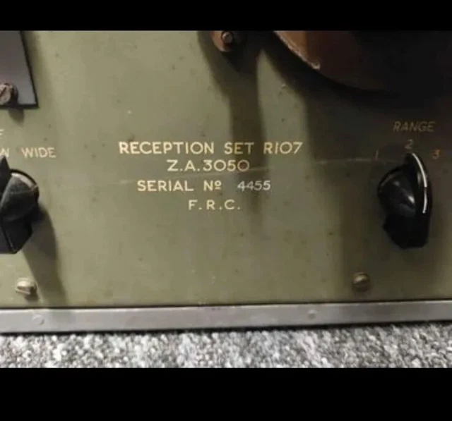 RECEPTION SET R107 WW2 Military Radio Reciever X 2 £208.68 - PicClick UK
