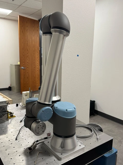 2023 UNIVERSAL ROBOTS UR10e Collaborative Robot, 12.5kg Payload, 1300mm ...