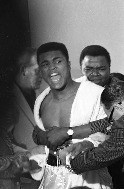 WORLD HEAVYWEIGHT TITLE Muhammad Ali V Sonny Liston 1964 Old Boxing ...