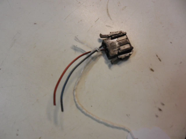 MERCEDES W210 3 Port 2 Wire Plug Connector Pigtail 2105454128 EUR 12,09 ...