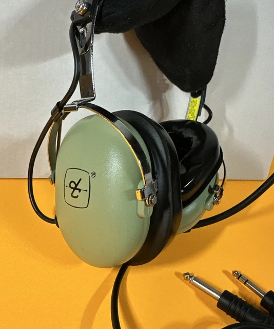 DAVID CLARK MODEL H10-13.4 Headset Dual Plug W/ Boom Mic M-7A Gel Ear ...